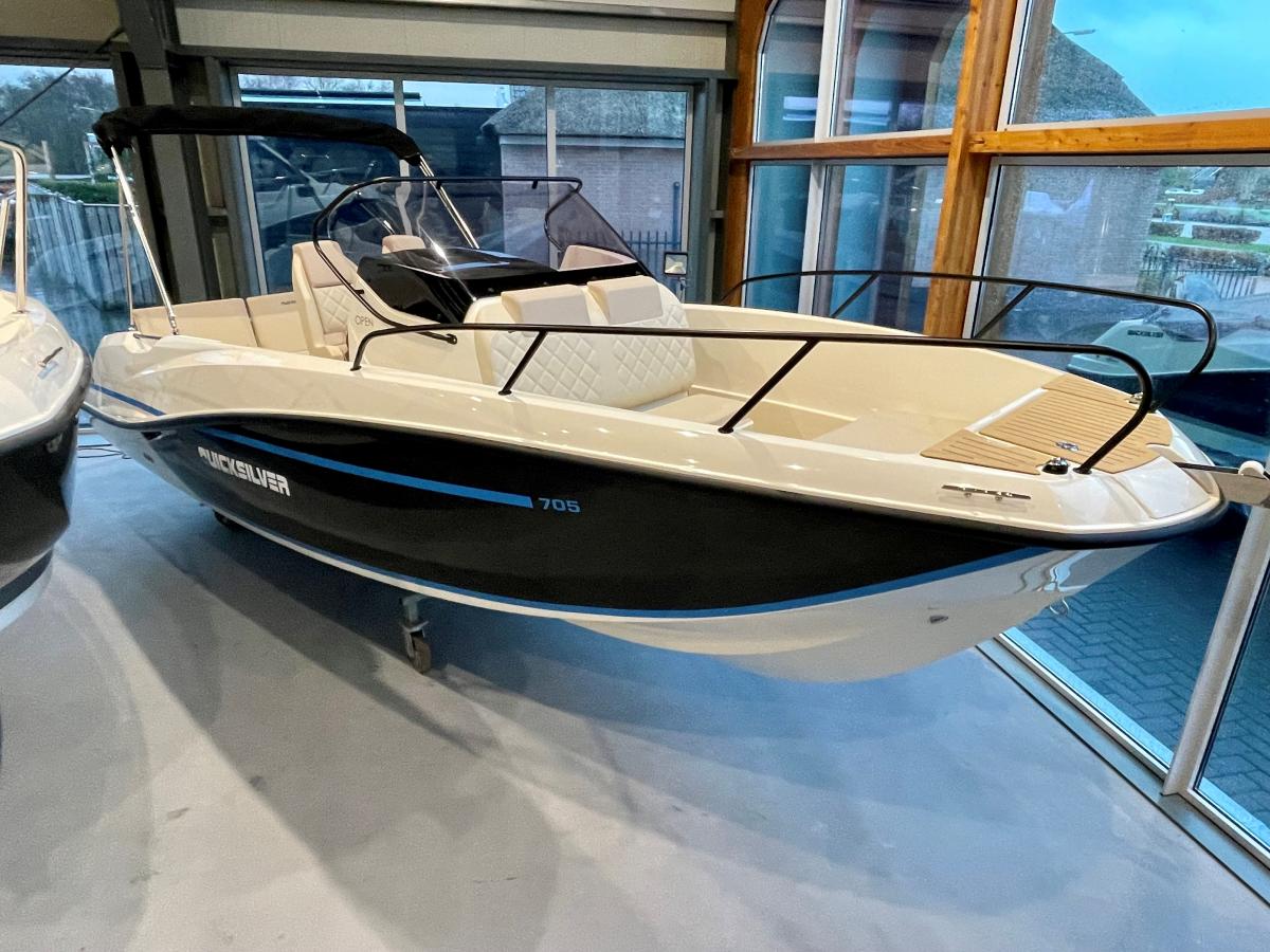 Quicksilver 705 Open uit 2025 te koop op Sloepen.nl. - Stijlvol varen ...